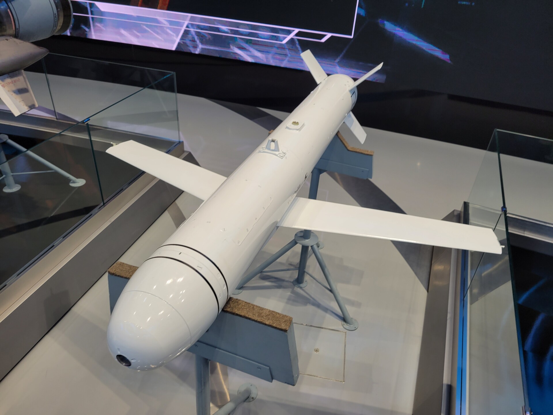 Ukraine on Edge as Russia Unveils "Mysterious" KH-50 Guided Missile - Defence Security Asia