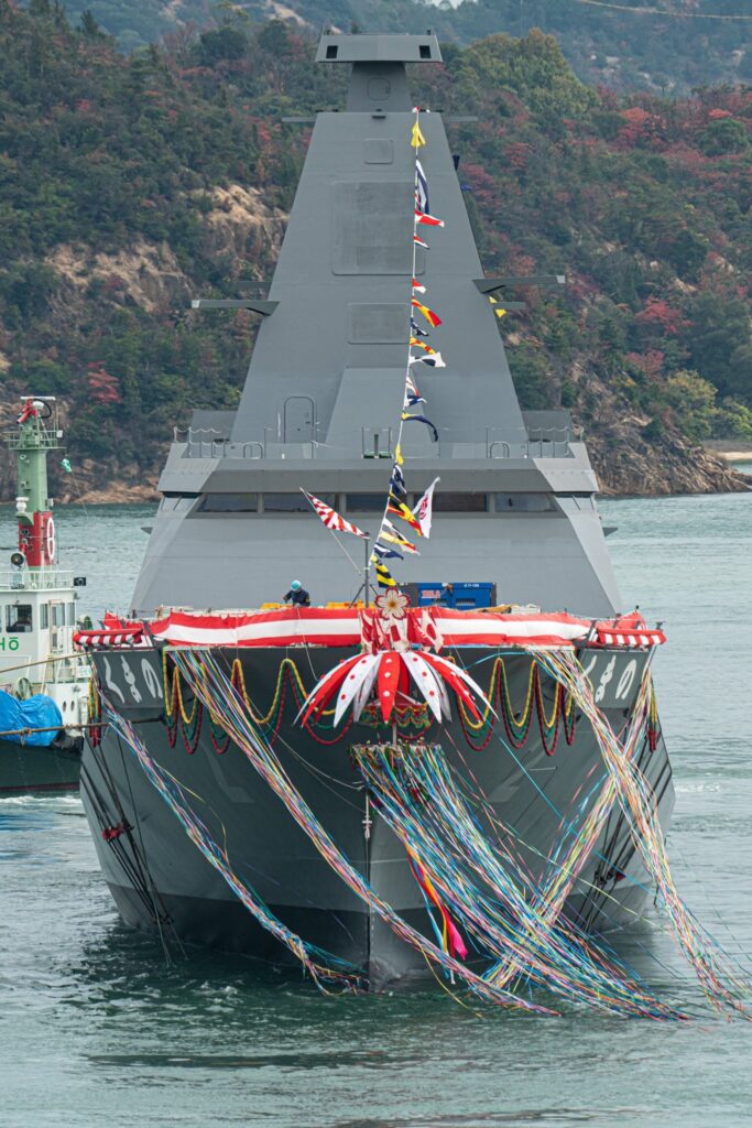 [Video] Jepun Lancar Kapal Friget Pelbagai Guna "Kumano", 5,000 Tan ...