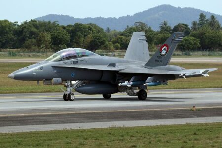 Targeting Pod "ATFLIR" F/A-18D Hornet TUDM - Defence Security Asia