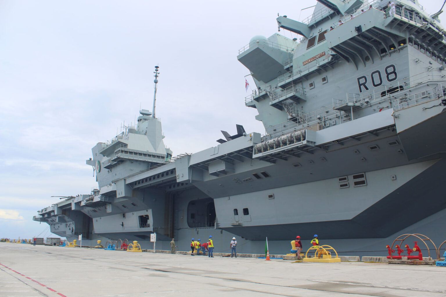 [VIDEO] HMS Queen Elizabeth, Carrier Strike Group 21 Kini Di Guam ...