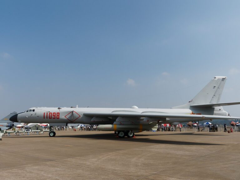 Pesawat China Bom, Gugur Periuk Api Di Pulau Dan Terumbu Laut China ...
