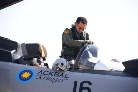 "Krueger", Test Pilot Terlatih A.K.A Panglima TUDM - Defence Security Asia