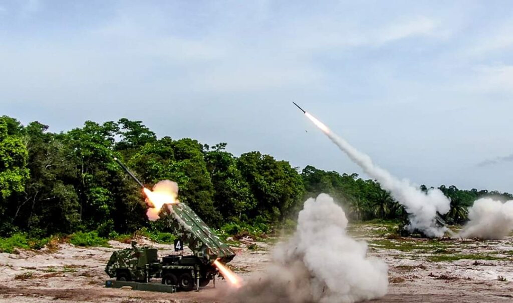 Briged Artileri Roket Lancar ASTROS II Dalam "Eksesais Debu Berapi ...