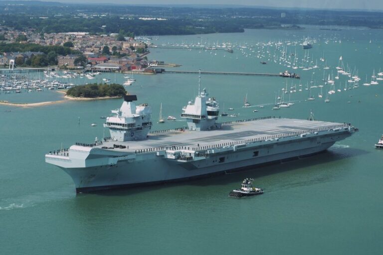 Kapal Pengangkut Pesawat HMS Prince of Wales Rosak, "Tersadai ...