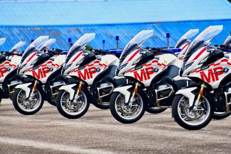 40 Buah Motosikal Berkuasa Tinggi BMW R1250RT Untuk Kor Polis Tentera ...
