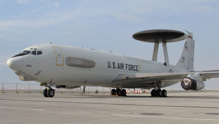 US to "Retire" 310 Combat Aircraft Including 32 F-22 "Raptor" Next Year ...