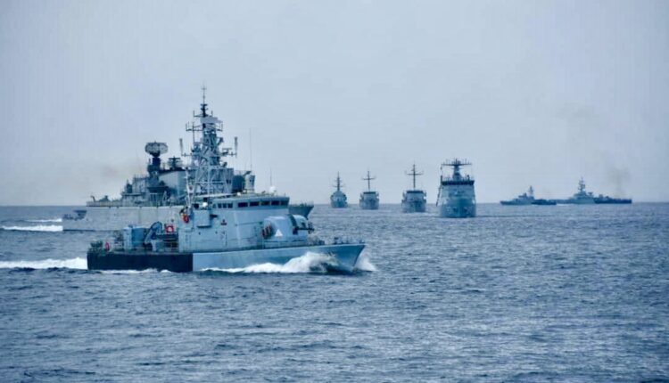 Kapal FAC TLDM, KD Gempita Lakukan Penembakan Meriam Guna AMOCS ...