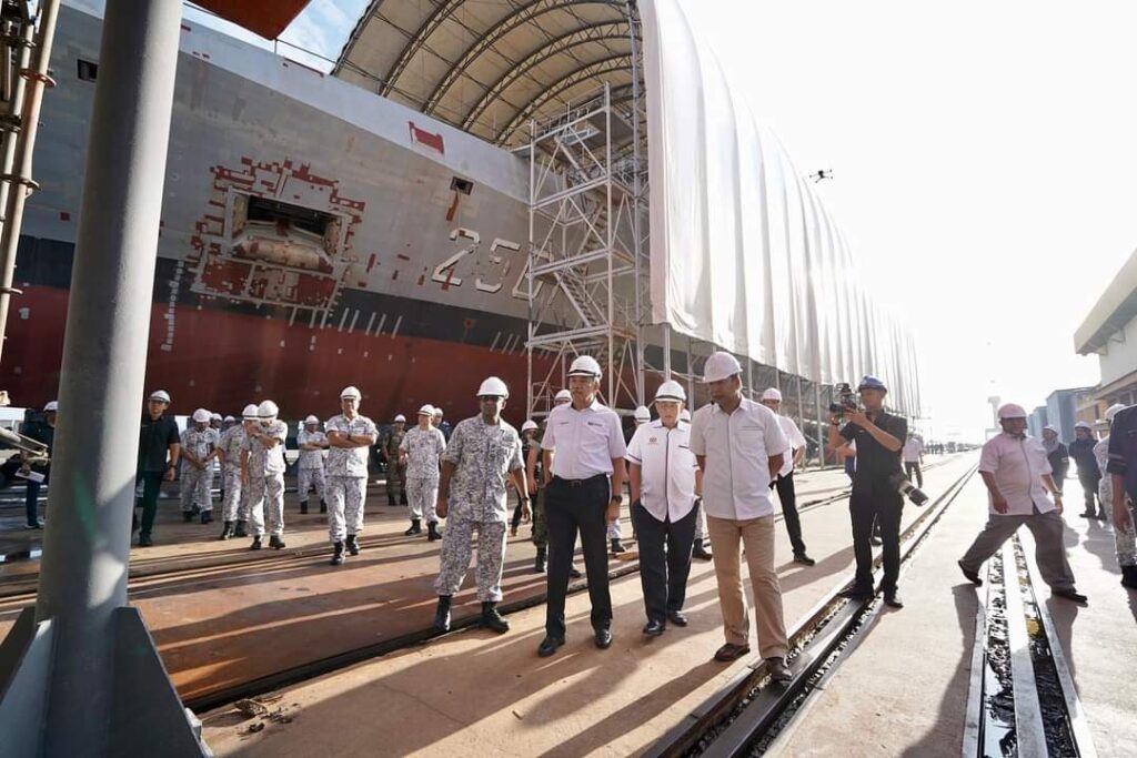 Pembinaan Fizikal Kapal LCS Pertama Telah Siap Lebih 80 Peratus - Tok ...