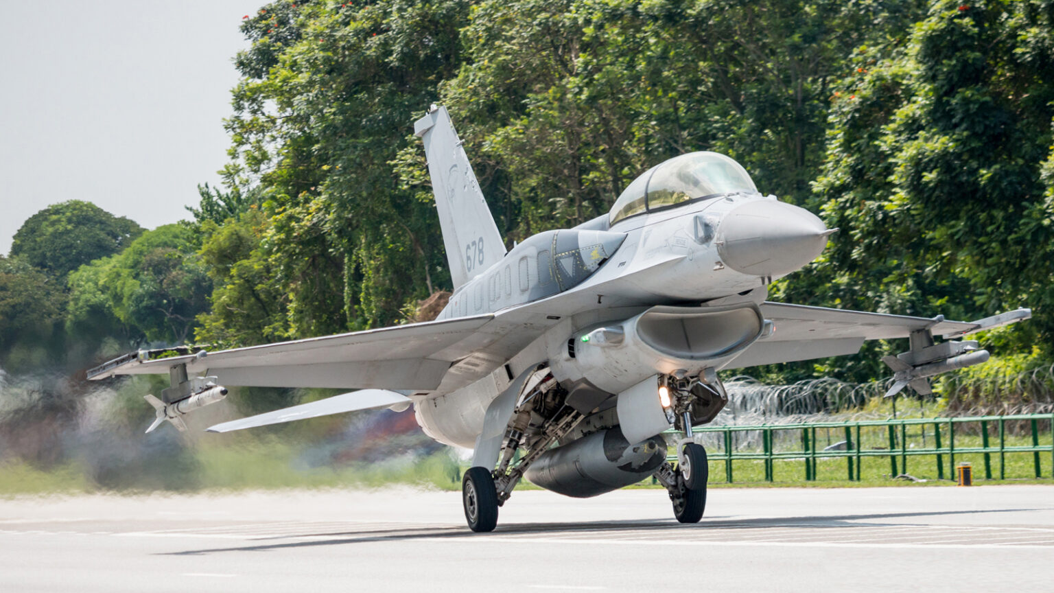 Singapore's F-16 Fighter Jets to Receive Latest Modernization and ...