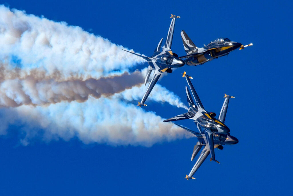 Pasukan Aerobatik ROKAF, "Black Eagles" Bakal Terbang Pada LIMA'23 ...