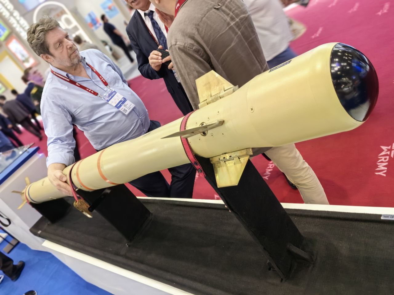 Iran's Jet-Powered "Karrar" Drone Equipped with "Majid" Air-to-Air ...