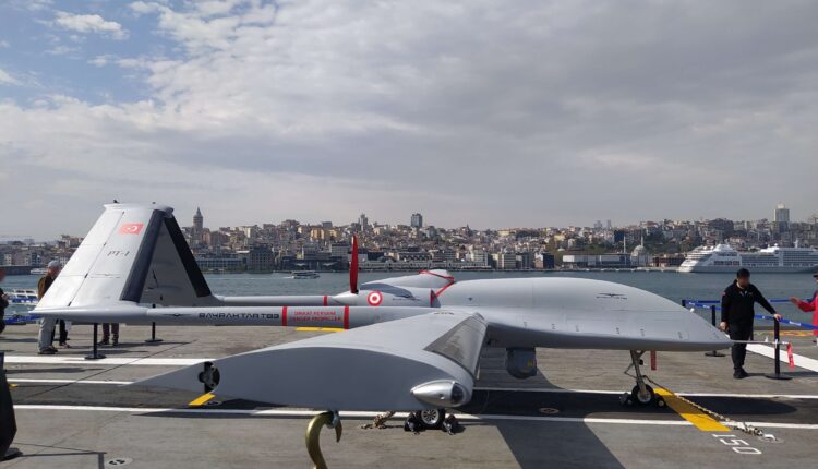 Video Bayraktar Tb2 Becomes First Drone To Take Off And Land On A