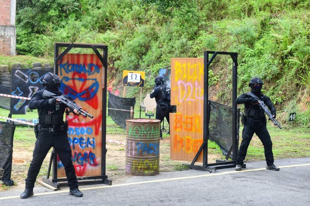 Panglima Tinjau Perkembangan Terkini Bahagian Operasi Pasukan Khas ...