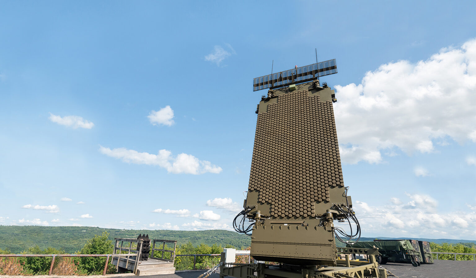 US Offers Long-Range AESA Radar to Singapore, Detection Capability of 1 ...