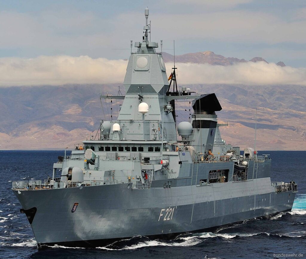Danish Frigate "Iver Huitfeldt" Remains Unrepaired, Forcing Withdrawal ...