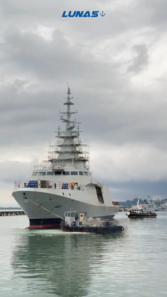 Kapal LCS 1 Milik TLDM "Maharaja Lela" Semakin Hampiri Harbour ...
