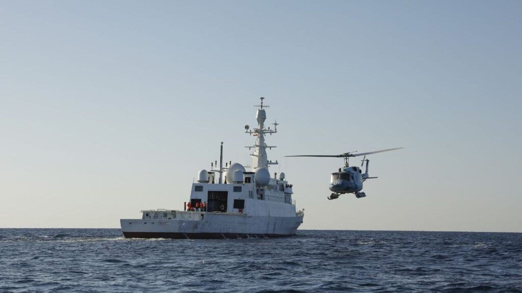 Iranian Navy Unveils First SIGINT Intelligence Vessel, "Zagros 313 ...