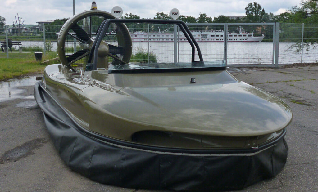 Malaysian Army Embraces Amphibious Future with First-Ever Hovercraft ...