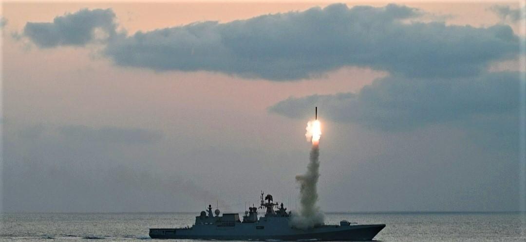 Indian Navy Flexes Muscle in Arabian Sea: INS Surat’s MR-SAM Test ...