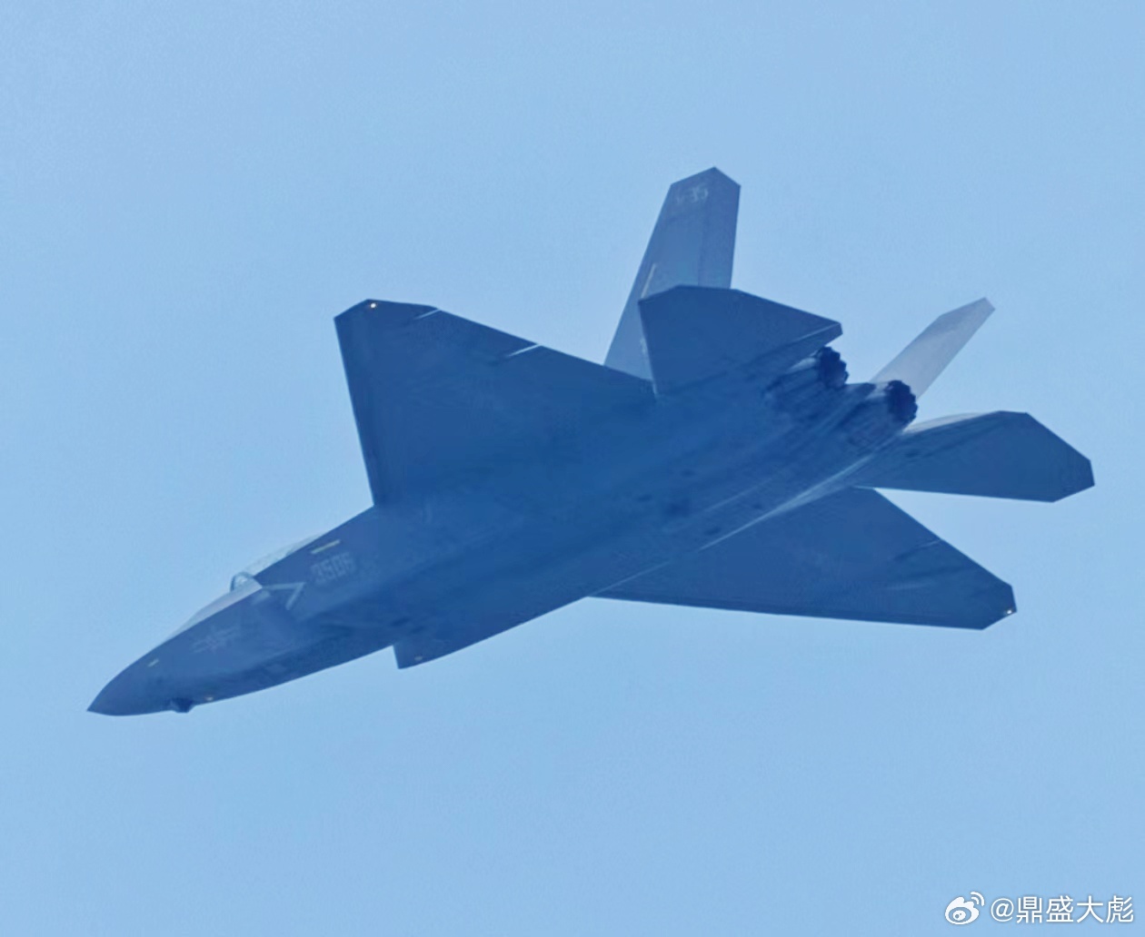 China’s Fujian Supercarrier with J-35 Stealth Fighters Challenges U.S ...