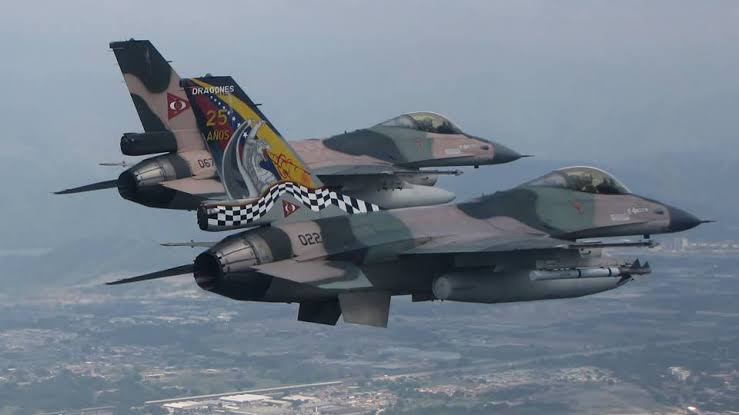 Explosive Showdown: Trump Threatens to Shoot Down Venezuelan Jets After ...