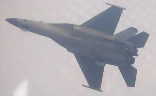 China Unveils Twin-Tail JL-10 “L-15 Falcon” Prototype — A Game-Changer ...