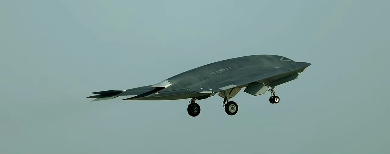 (VIDEO) Dominasi Udara China: Dron Halimunan GJ-11 Sharp Sword Tampil Dalam Formasi Dengan J-20 ...