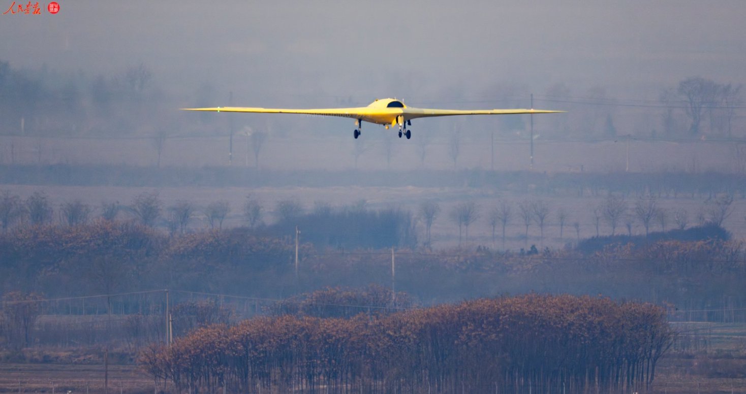 China’s CASC CH-7 Flying-Wing Stealth UAV Completes Maiden Flight ...
