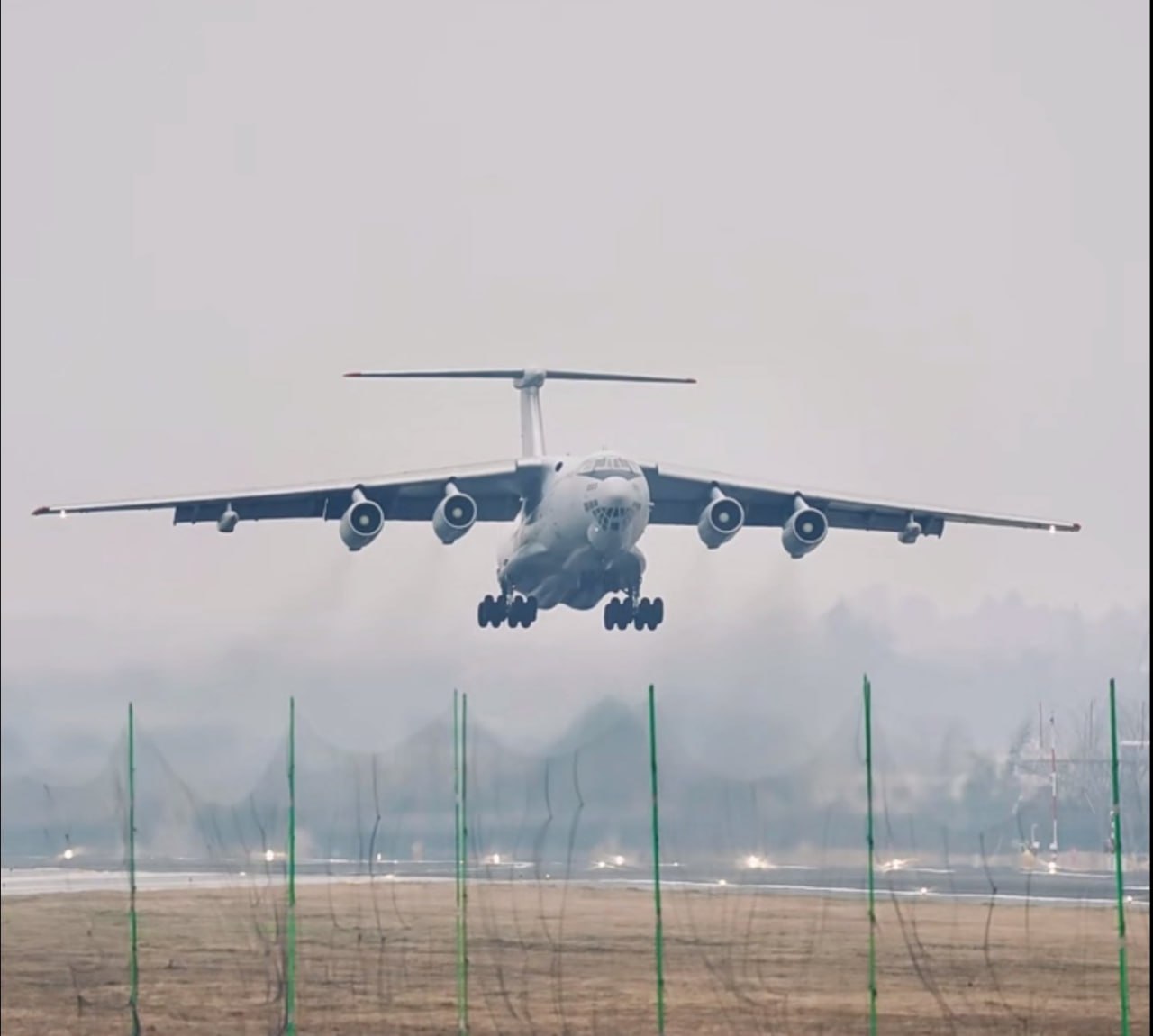 Pakistan Air Force Ilyushin Il-78 Spotted in Sichuan, China: Strategic ...