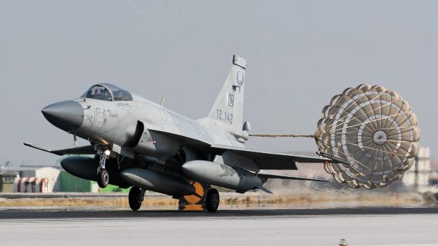 Bangladesh Moves to Acquire 48 JF-17 Block III Fighters from Pakistan ...