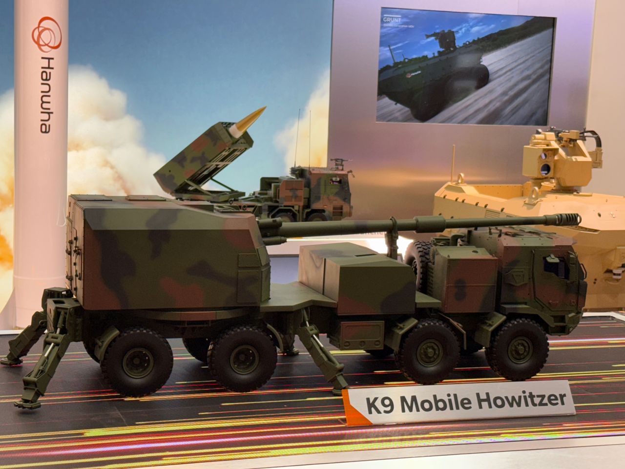 South Korea Unleashes Wheeled K9 ‘Thunder’ Killer: 70km-Range 155mm ...